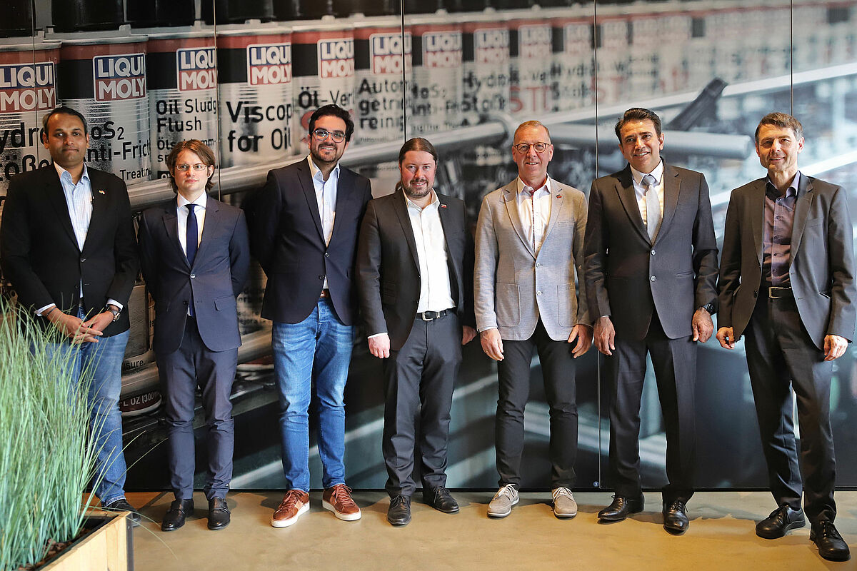 Visit by the Consul General of India to the company headquarters in Ulm ...